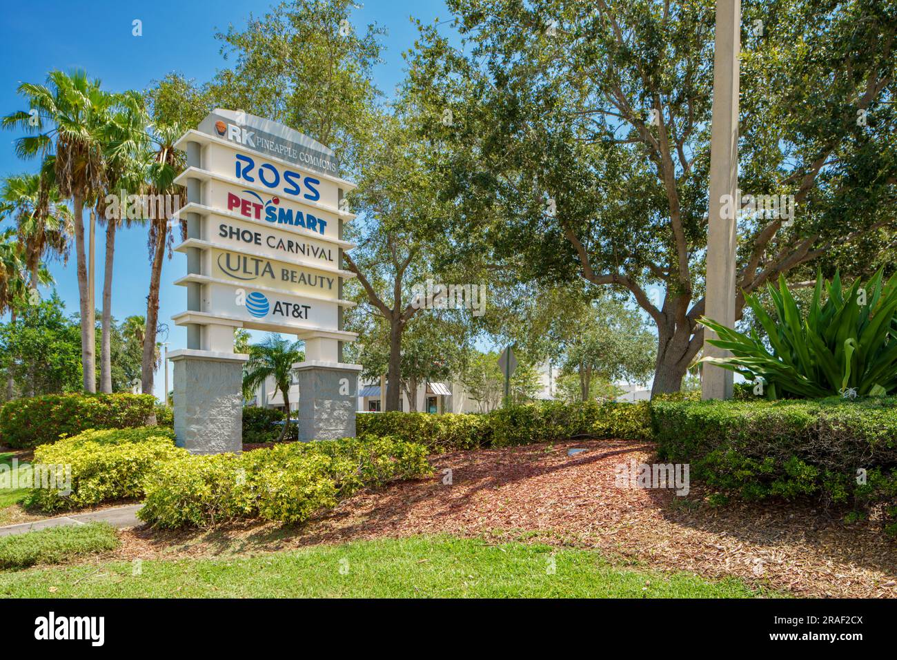 Shoe carnival ultra beauty atnt hi-res stock photography and images - Alamy