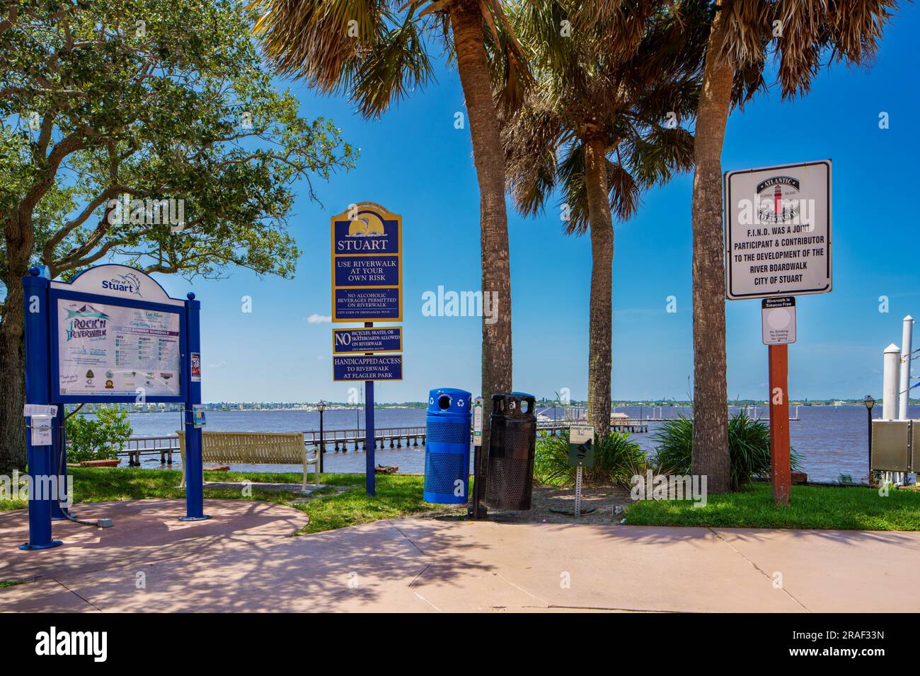 Stuart, FL, USA - July 1, 2023: Access point to the City of Stuart ...