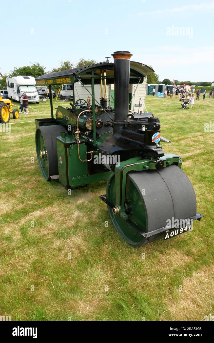 Steam roller engine hi-res stock photography and images - Alamy