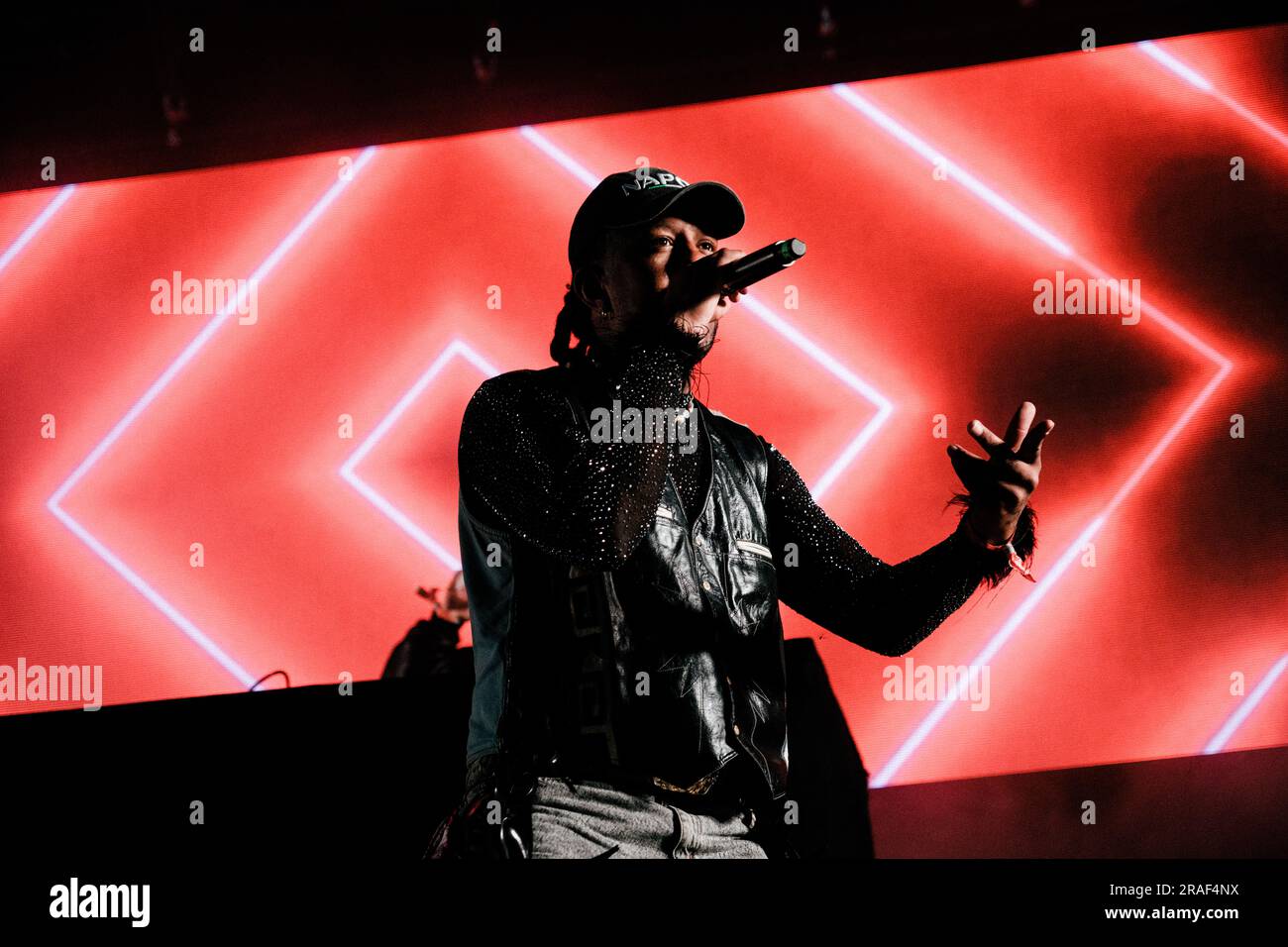 Rap blanco hi-res stock photography and images - Alamy