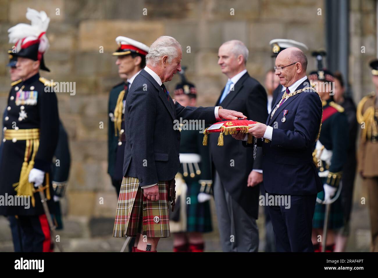 King Charles III receives the Keys to the City of Edinburgh from Lord ...