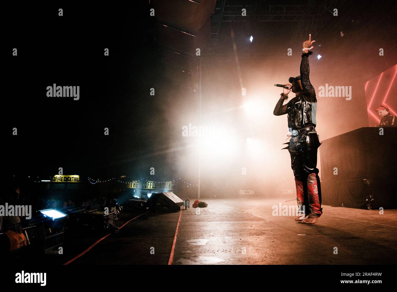 Rap blanco hi-res stock photography and images - Alamy