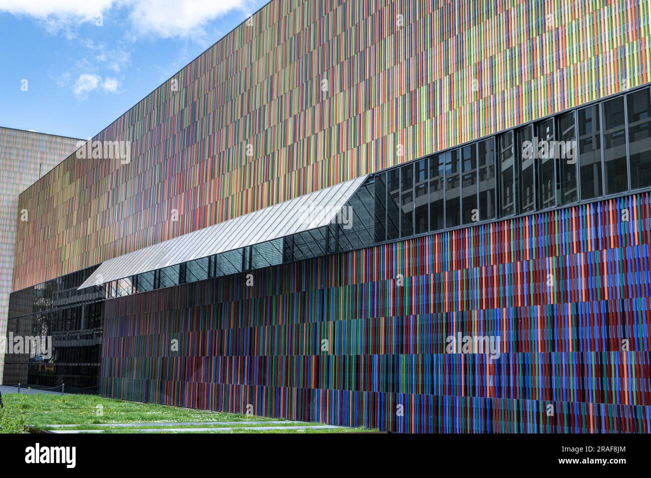 Modern museum building in Munich in Germany. Symmetry. Minimalism Stock ...