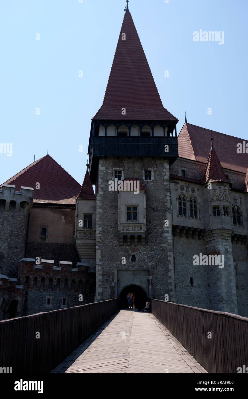 Hunedoara Castle, also known as Corvin Castle or Hunyadi Castle ...