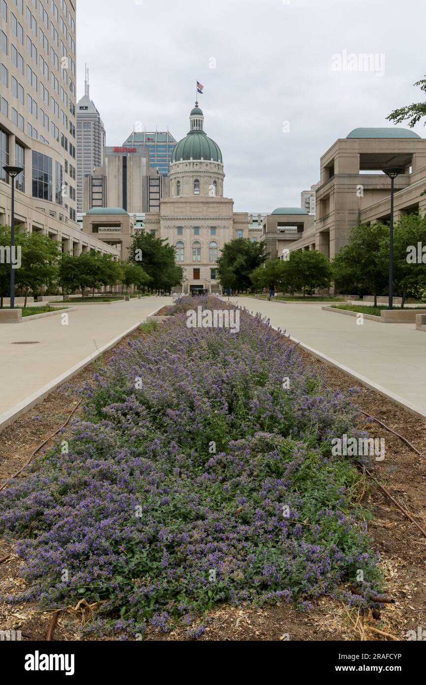 Indiana people state capitol hi-res stock photography and images - Alamy