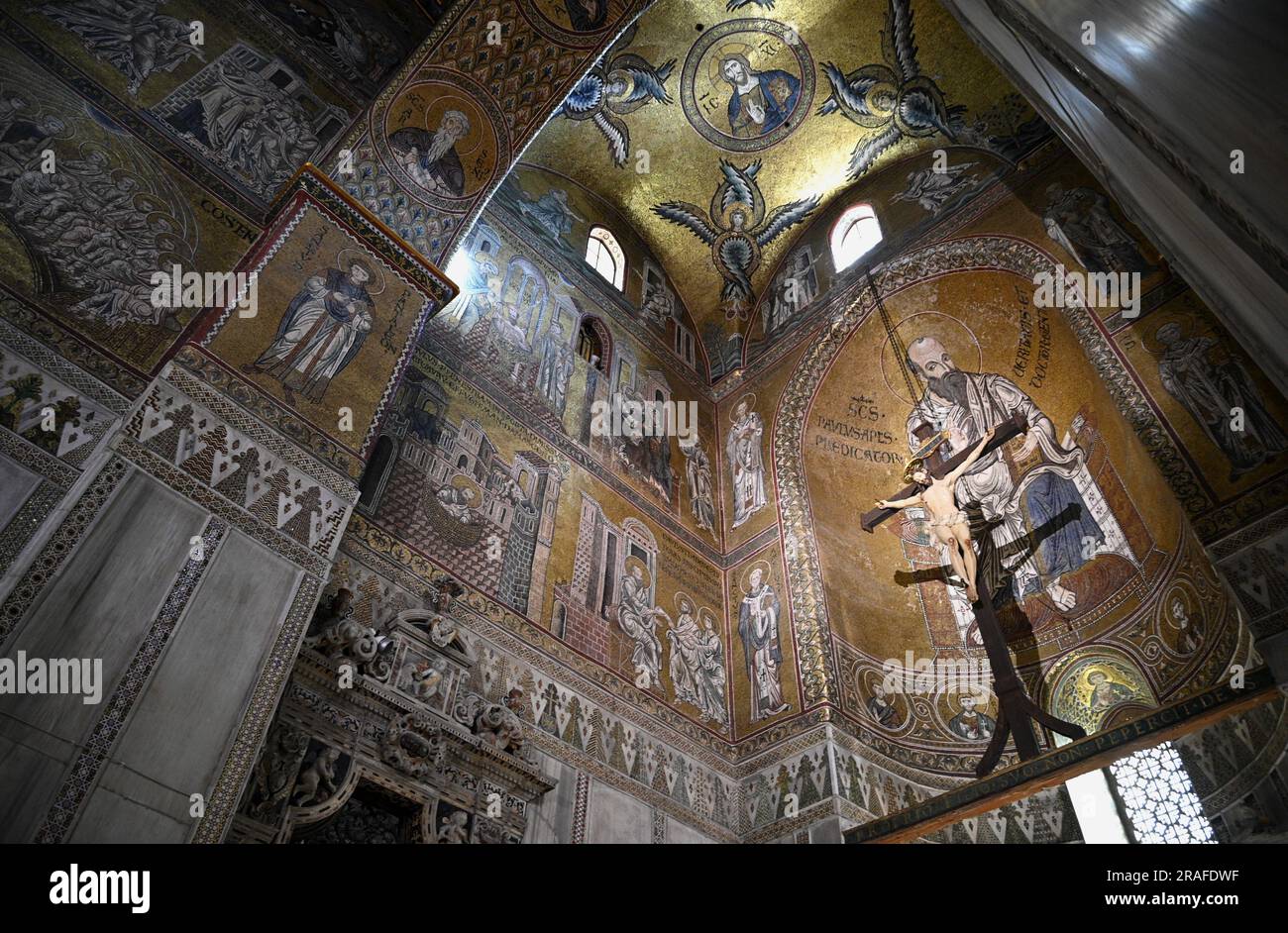 Apsidiole of San Paolo with Jesus on the cross at the Baroque Byzantine ...