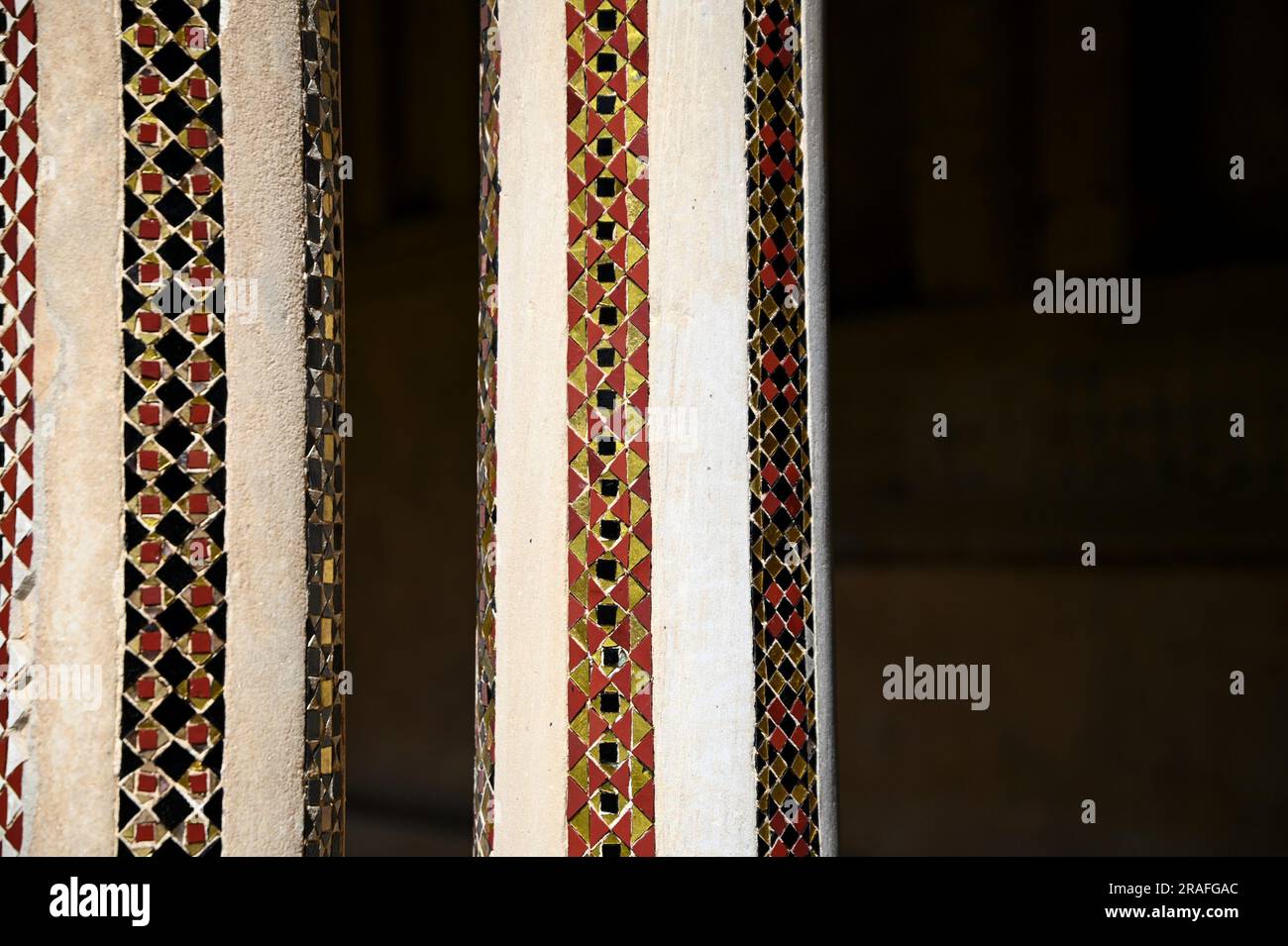 Inlaid colored marble hi-res stock photography and images - Alamy