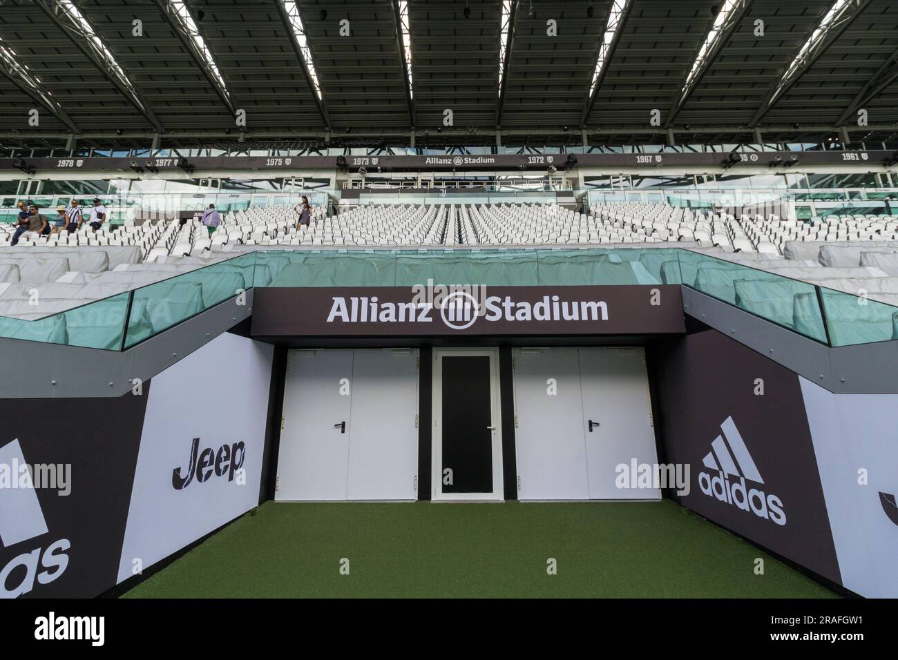 Entry of the teams into the field, from the dressing rooms of the ...