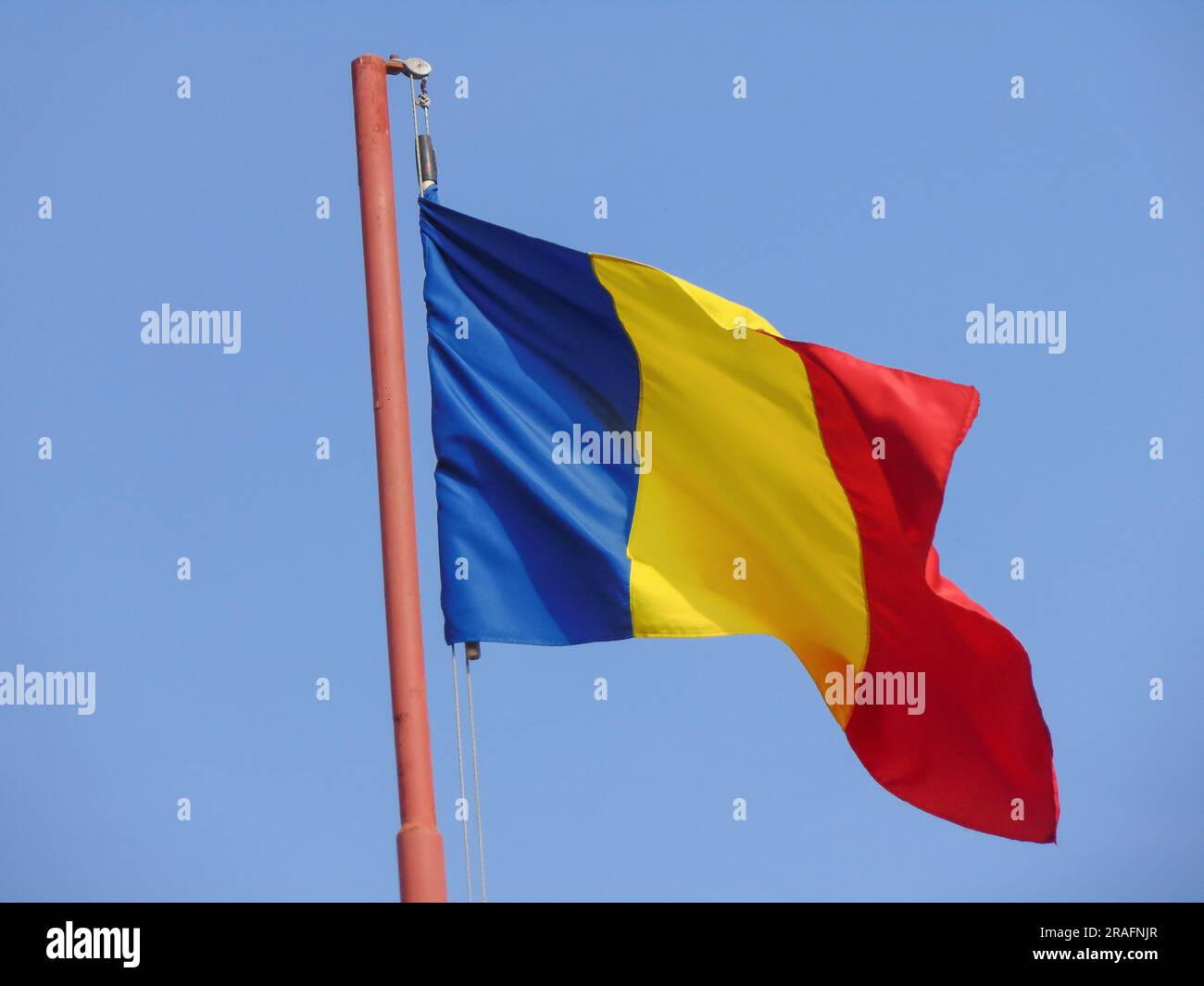 Flag of romania waving hi-res stock photography and images - Alamy