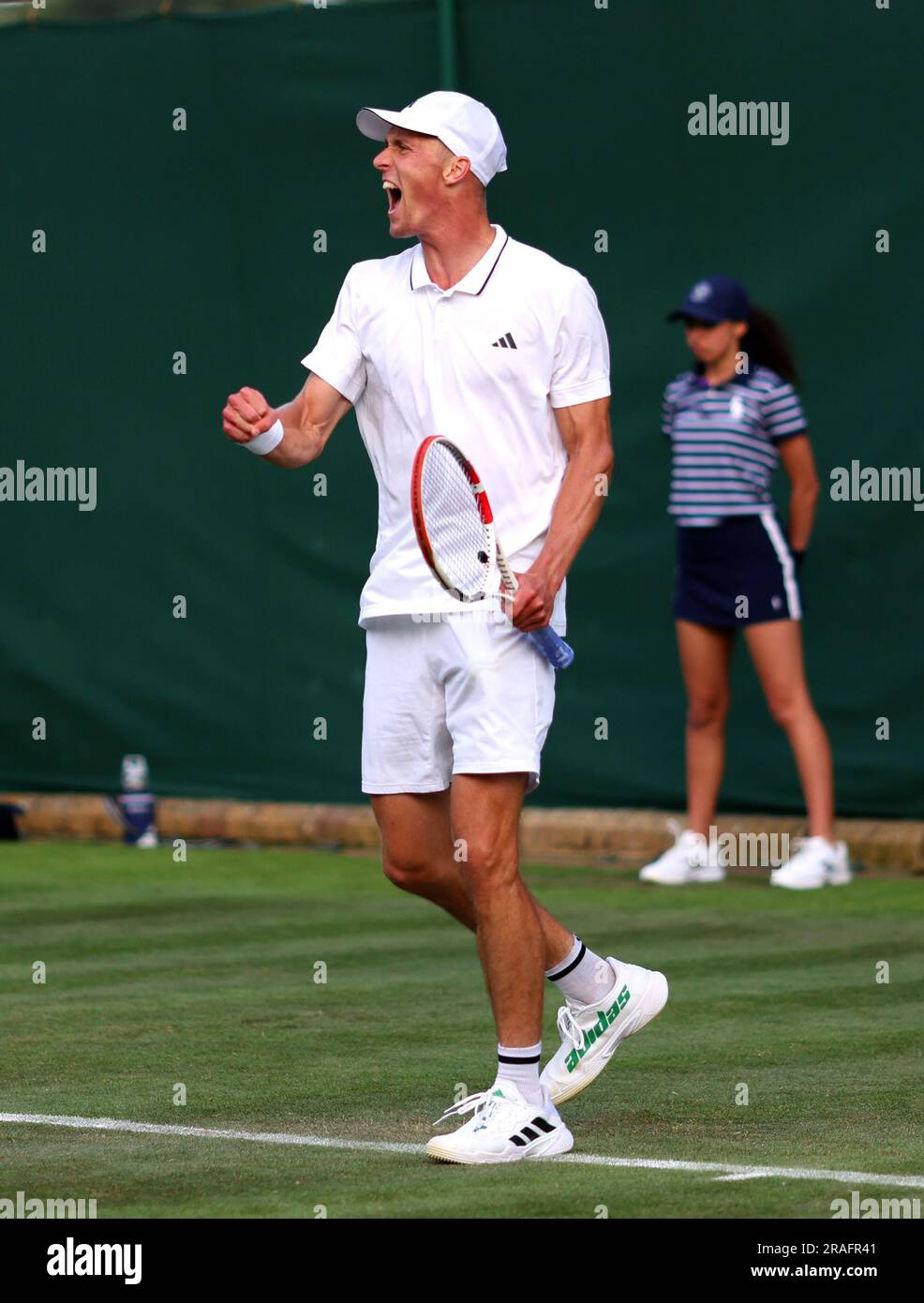 Jan Choinski celebrates winning his Gentlemen's Singles match against ...