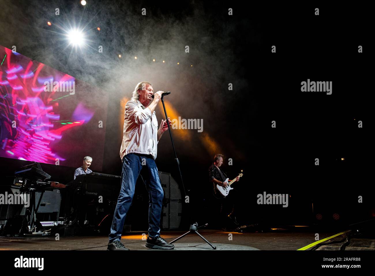 Deep purple singer hi-res stock photography and images - Alamy