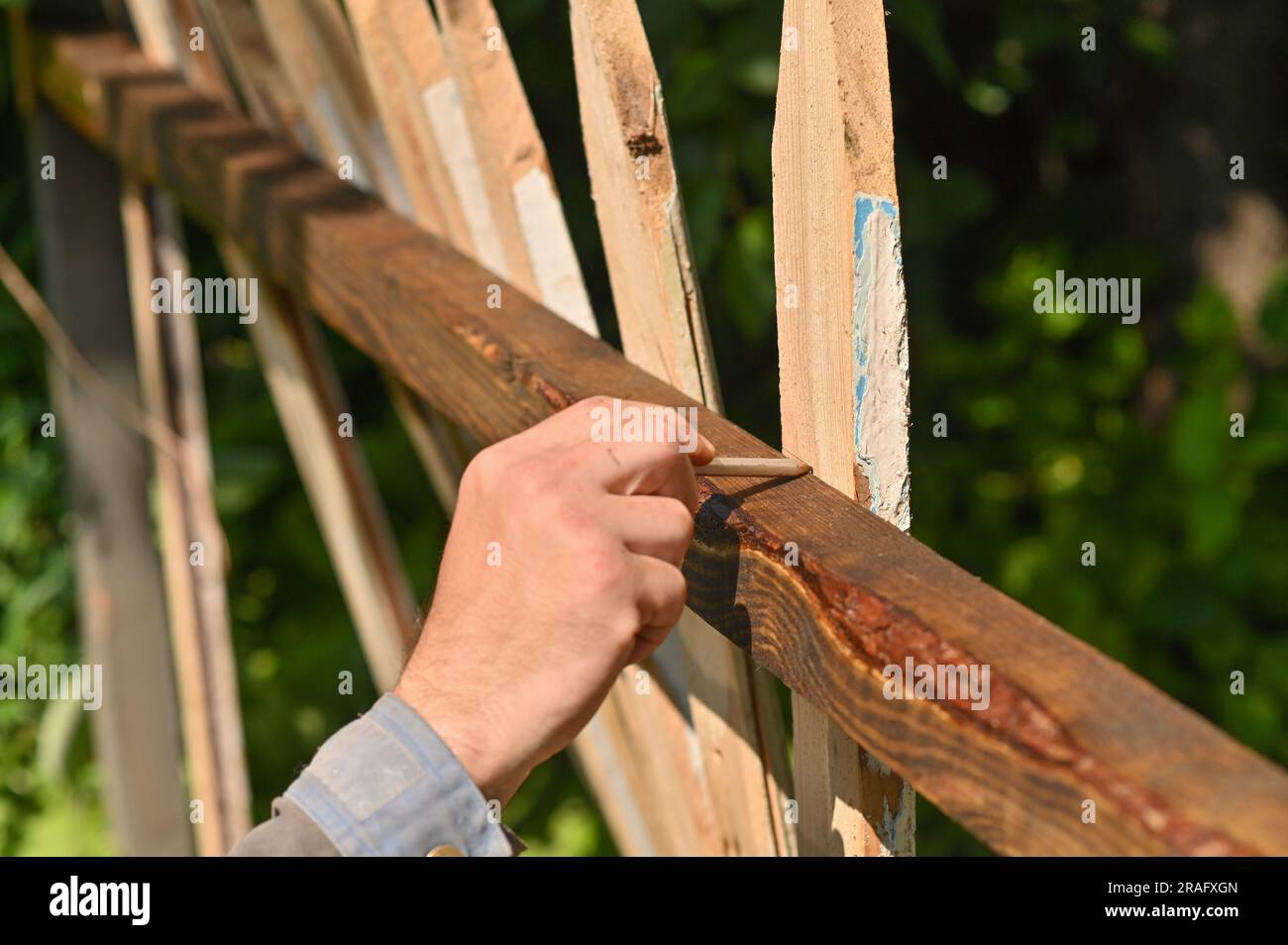 Decorating pencil hi-res stock photography and images - Alamy