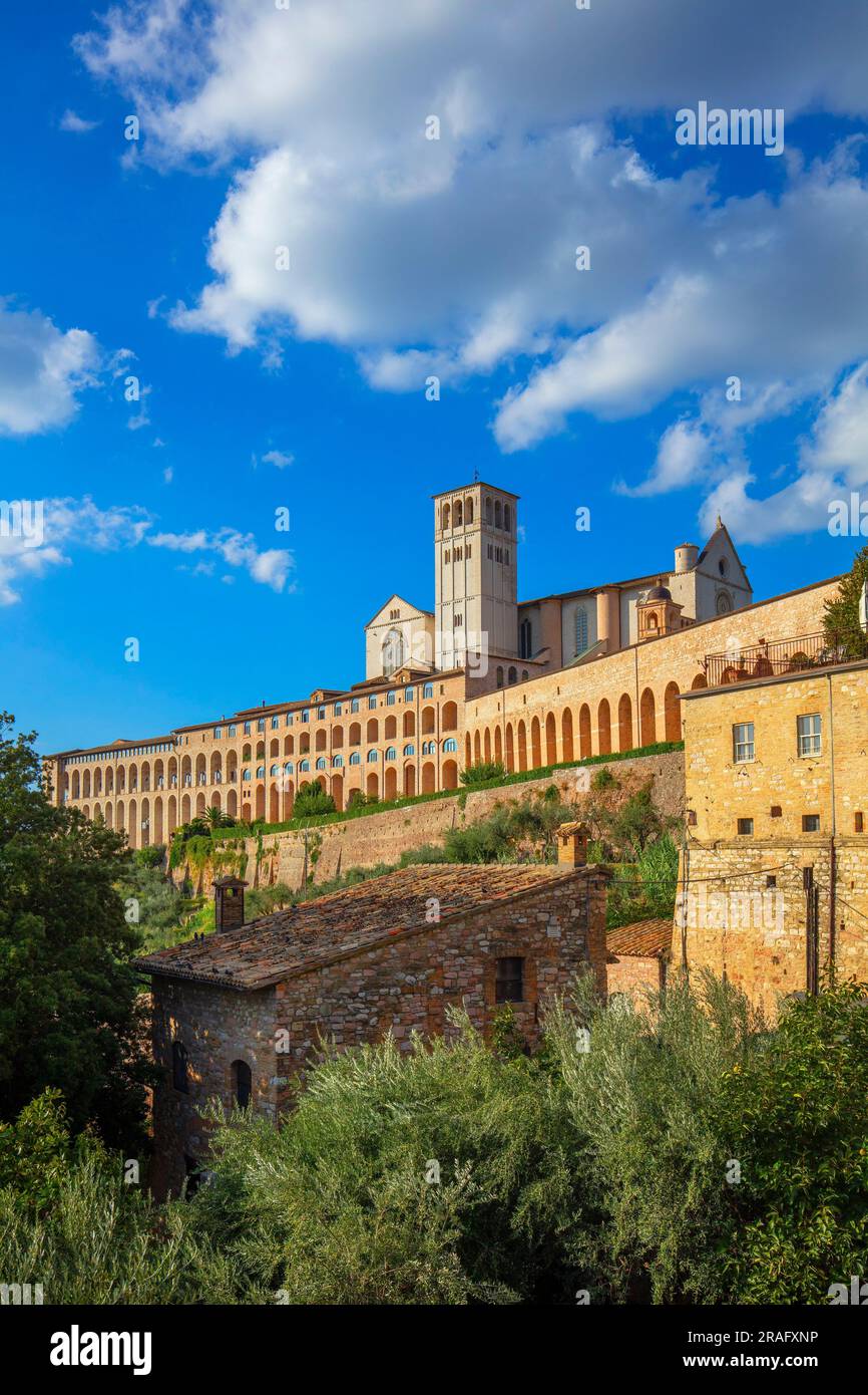 Basilica of San Francesco in Assisi, Assisi, Perugia, Umbria, Italy ...