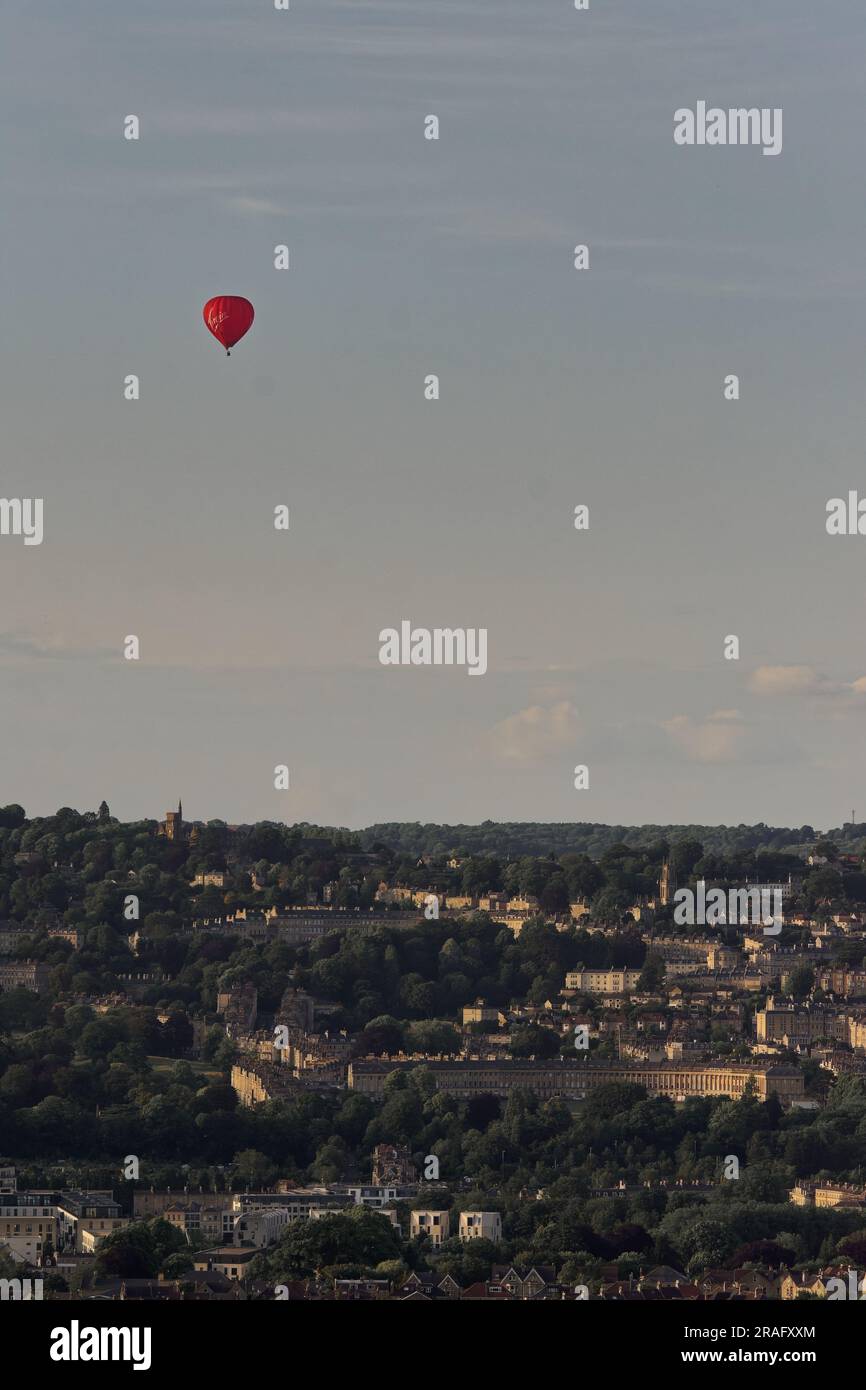 Hot air balloons Bath cityscape Stock Photo - Alamy