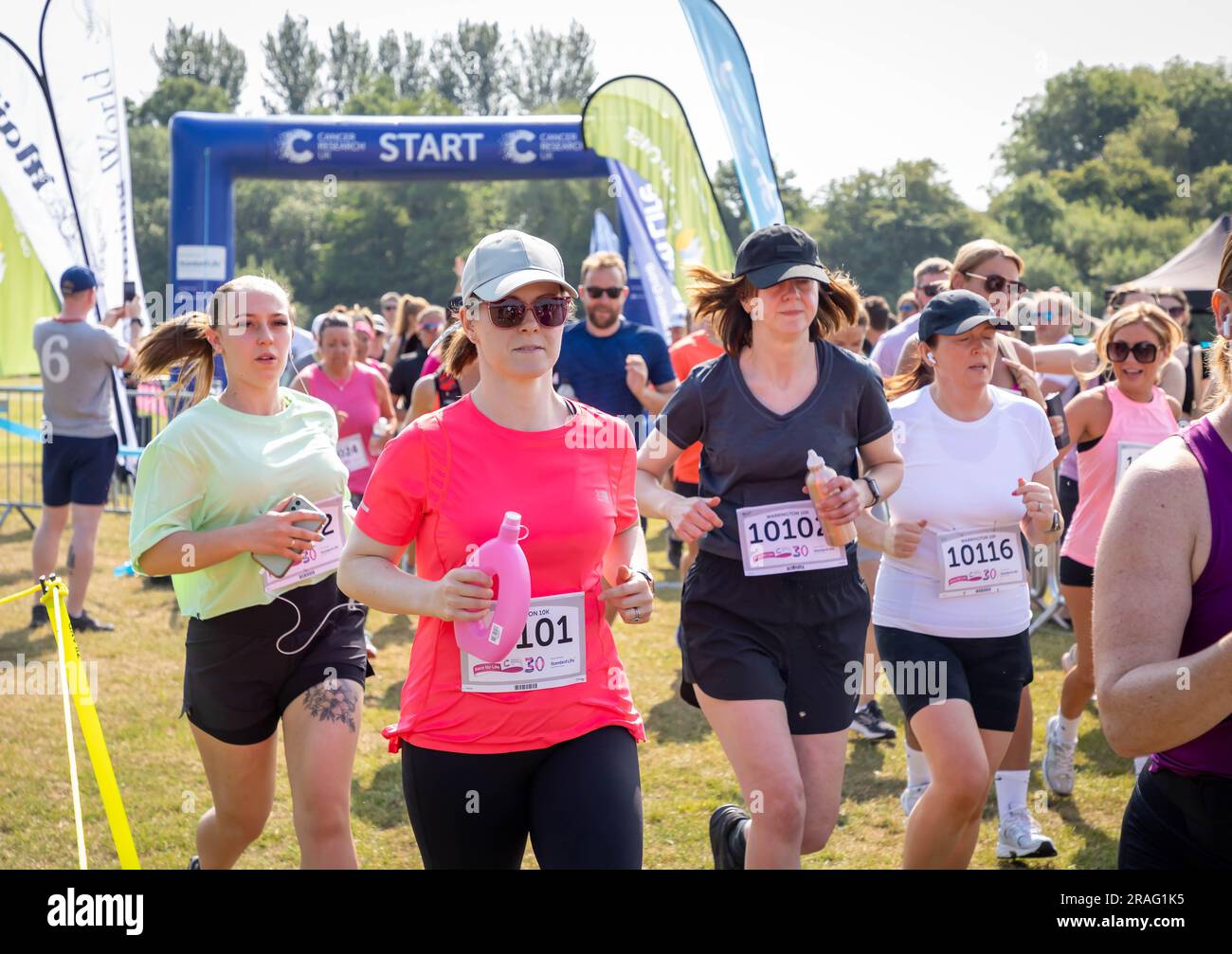 Race for Life in aid of Cancer Research. Hundreds of people dressed in ...