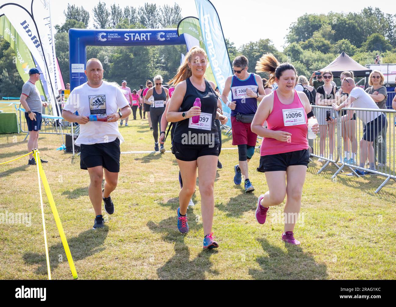 Race for Life in aid of Cancer Research. Hundreds of people dressed in ...