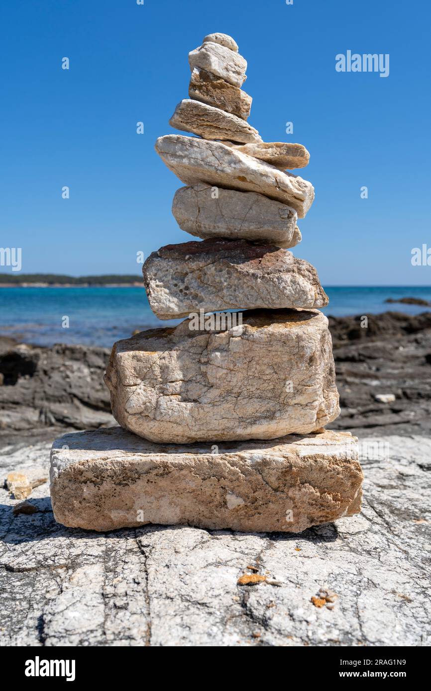 Pebble stone tower at the beach hi-res stock photography and images - Alamy