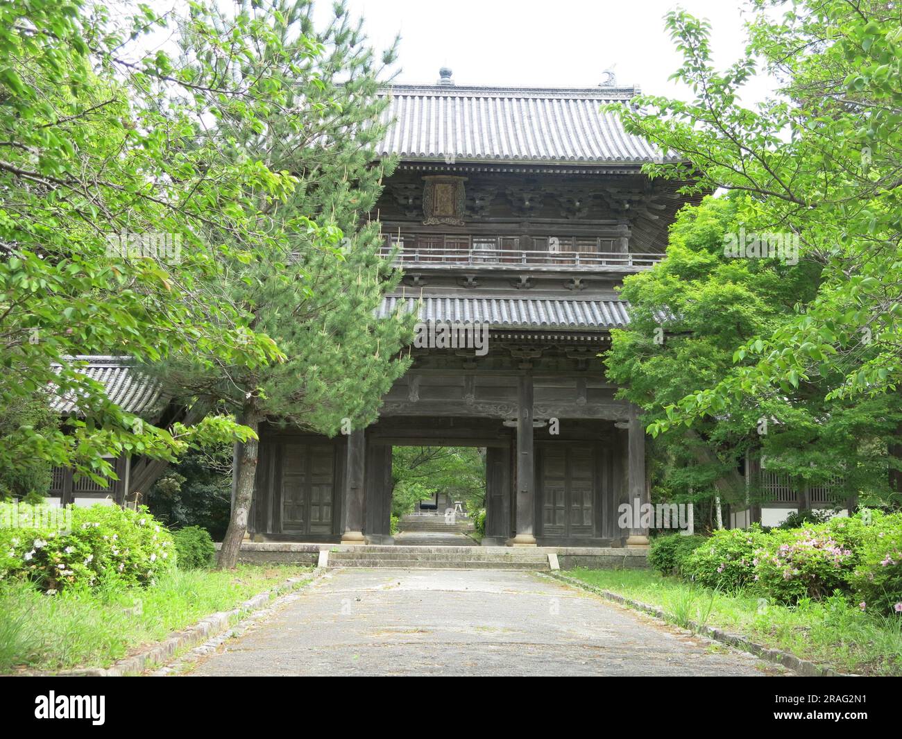 Sanmon Gate is the main gate at the entrance to the Tokoji Temple, in a ...