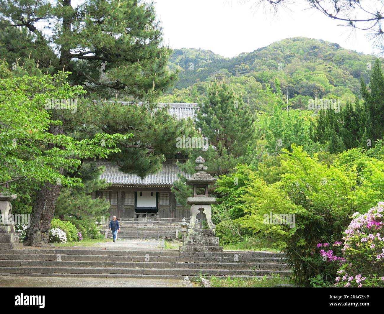 Cultural treasures of Japan and the temples of Japanese Zen Buddhism ...