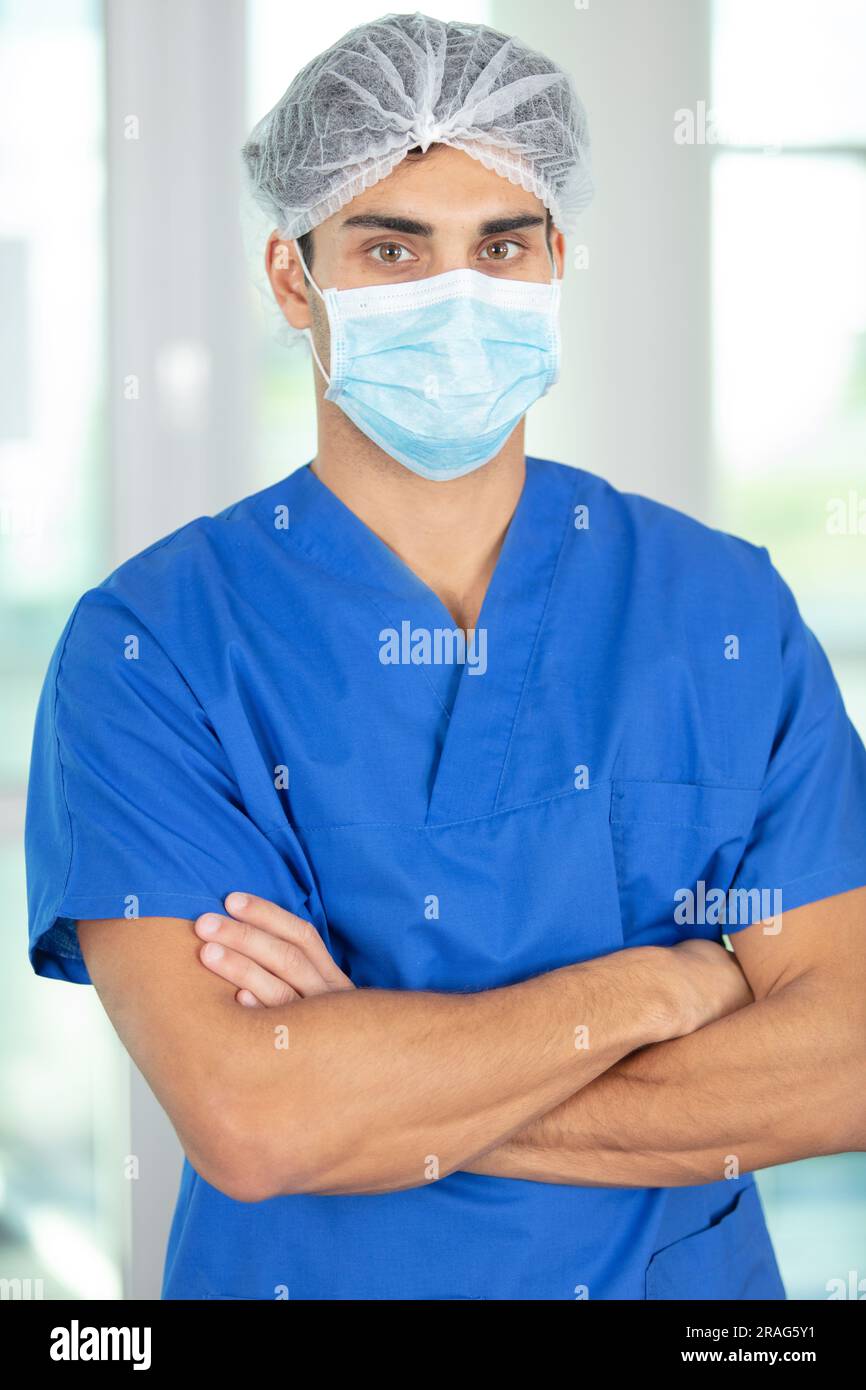 Male surgeons hi-res stock photography and images - Alamy