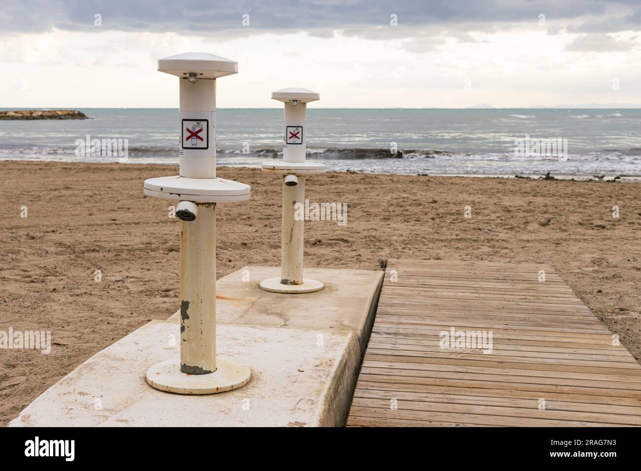 Rinse sand hi-res stock photography and images - Alamy