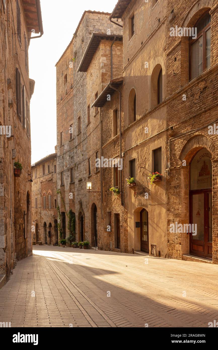 Via del castello hi-res stock photography and images - Alamy