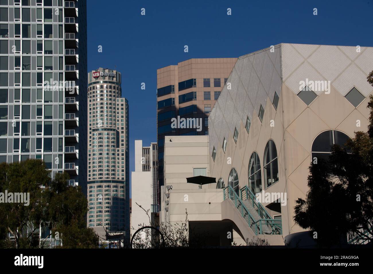 The back of FIDM (Fashion Institute of Design and Merchandising) with ...