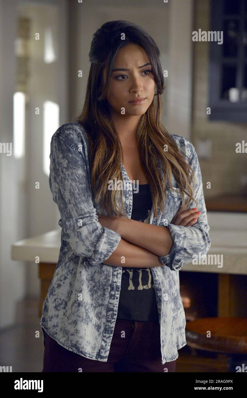 Pretty Little Liars Aria Season 3