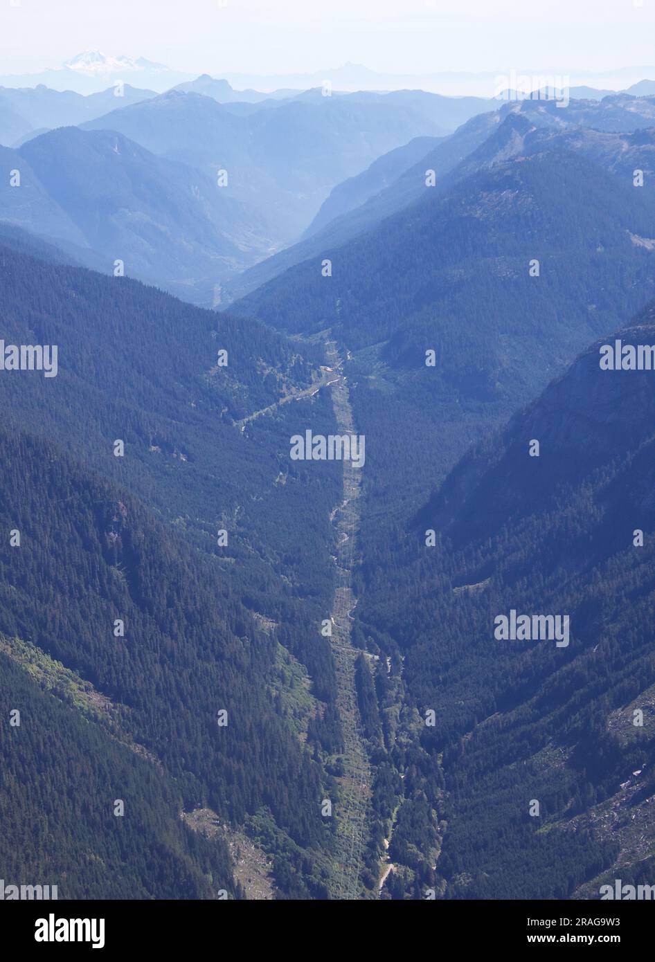 Aerial green valley between mountains hi-res stock photography and ...