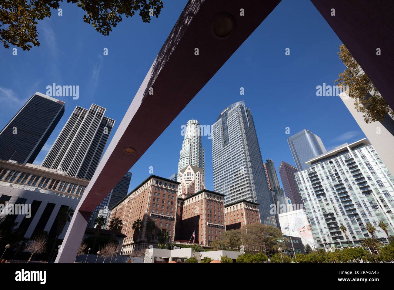 Millennium biltmore hotel exterior hi-res stock photography and images ...