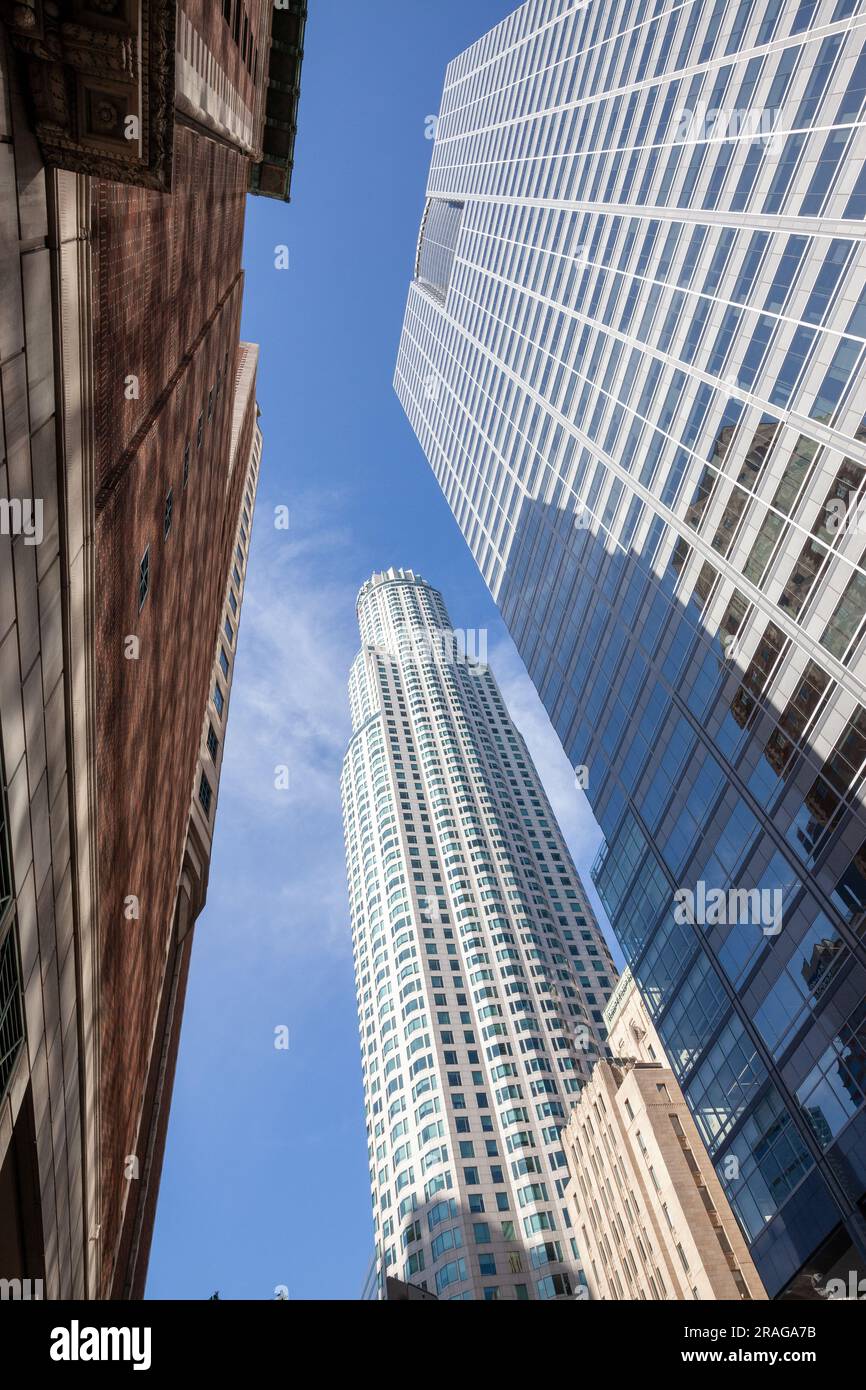 The US Bank Building between the Millenium Biltmore Hotel and the Gas ...