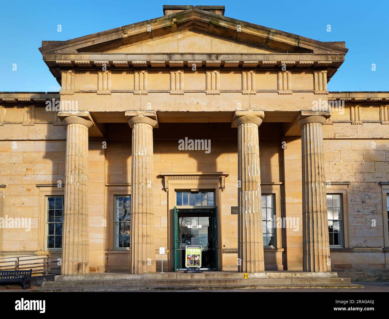 York museum's gardens hi-res stock photography and images - Alamy