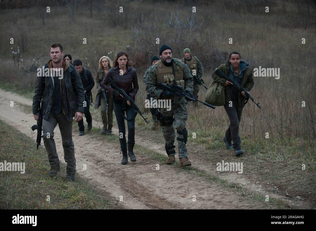 Los Angeles. CA. USA. Chris Hemsworth, Adrianne Palicki, Connor Cruise ...