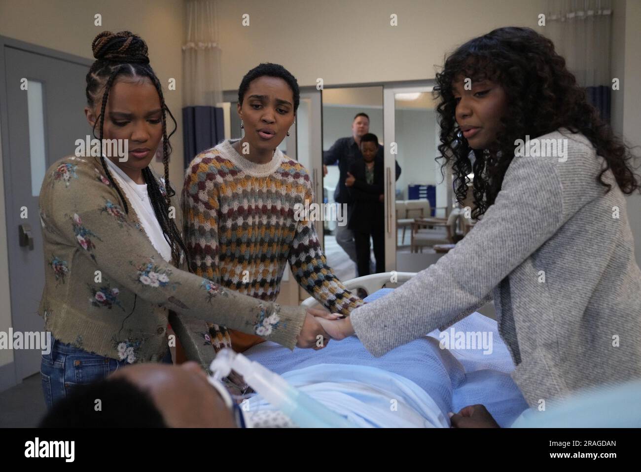 9-1-1: LONE STAR, (aka 911: LONE STAR), foreground from left: Lauryn ...