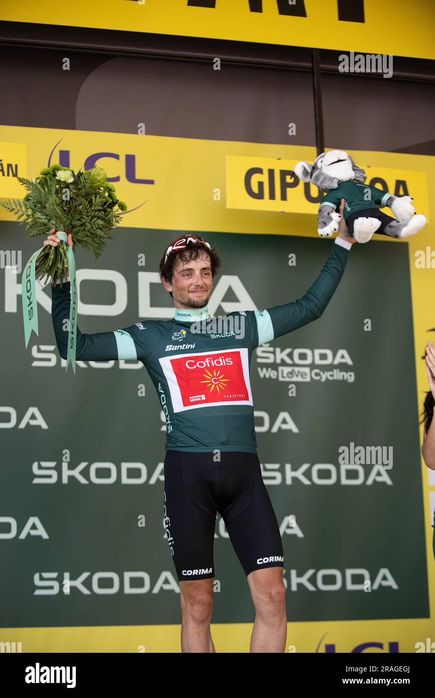 Victor Lafay on the podium in San Sebastian with the green jersey of ...