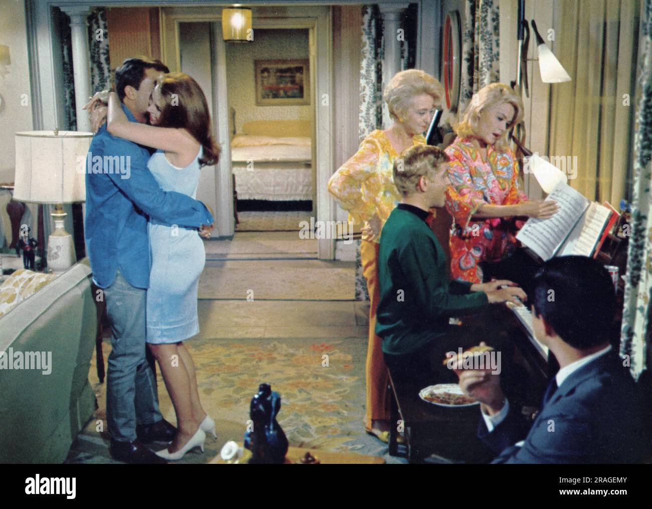 Bill Bixby, Charlotte Stewart, Celeste Holm, Sandra Dee, Dick Kallman ...