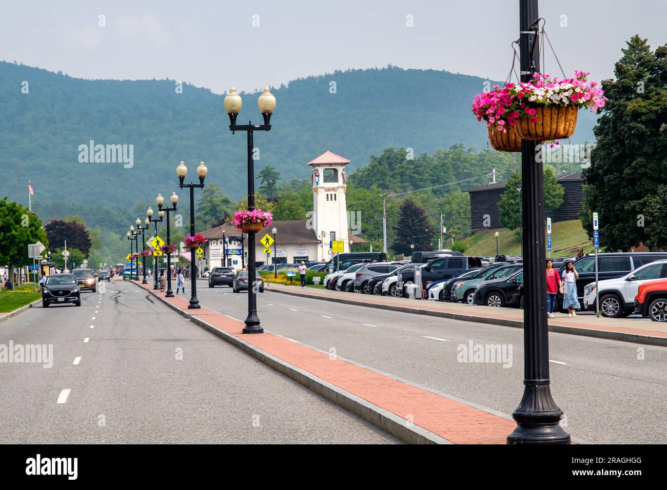 street scene I summer at Lake George Village NY Stock Photo - Alamy