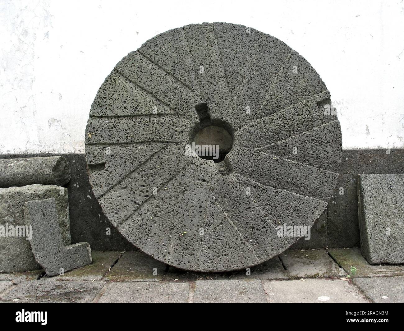 Gristmill millstone hi-res stock photography and images - Alamy