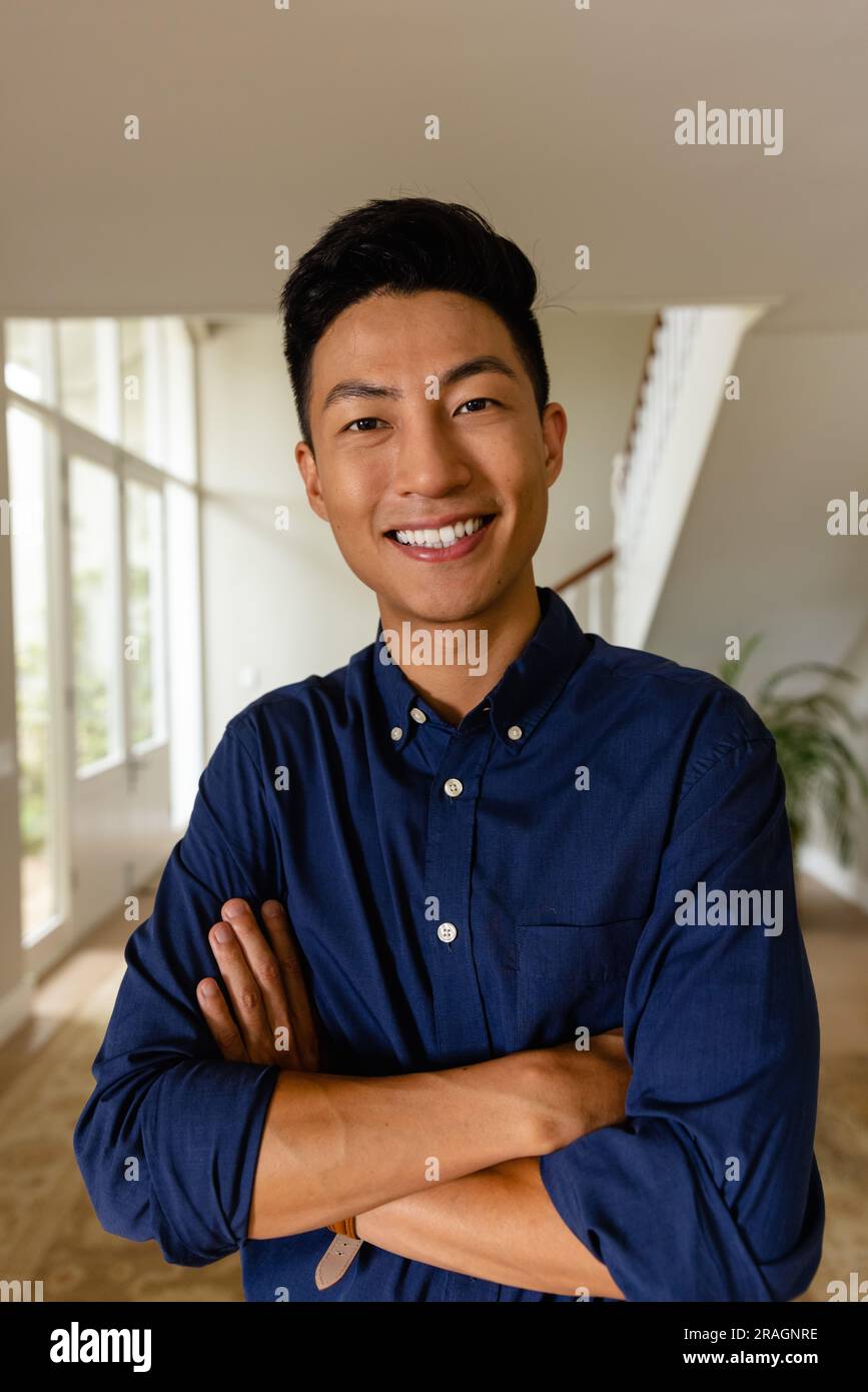 Asian happy money hi-res stock photography and images - Alamy