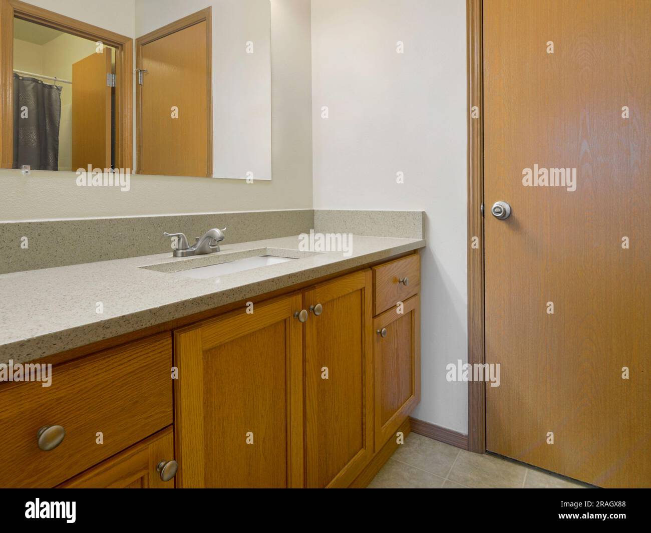 Modern residential bathroom interior Stock Photo - Alamy