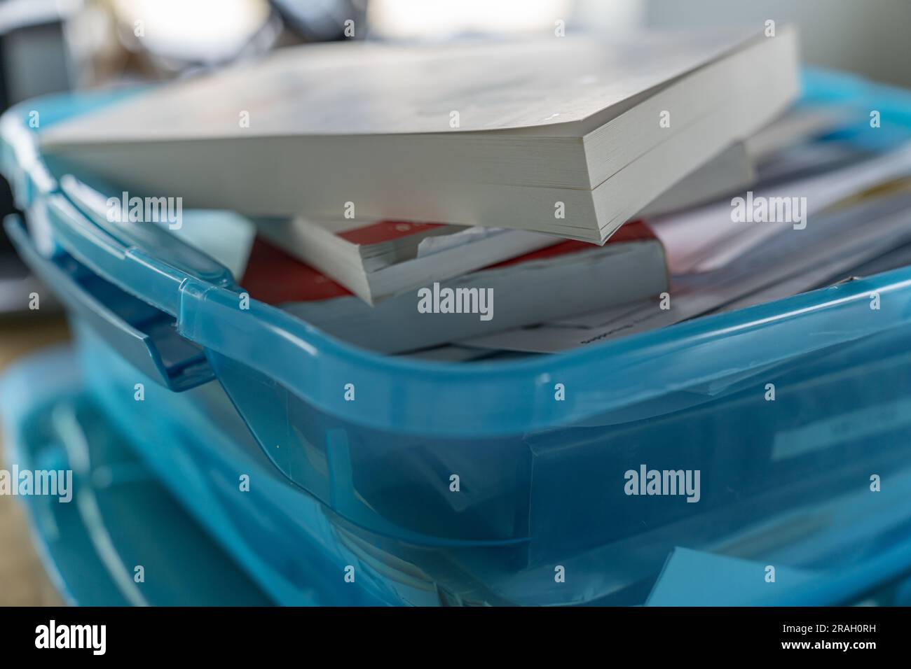 Box sizing hi-res stock photography and images - Alamy