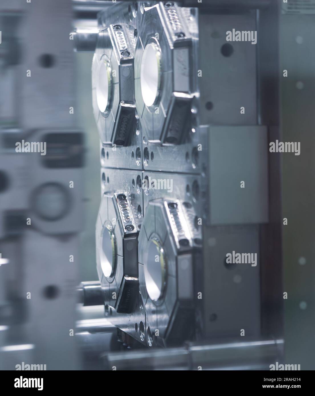 Injection molding hi-res stock photography and images - Alamy