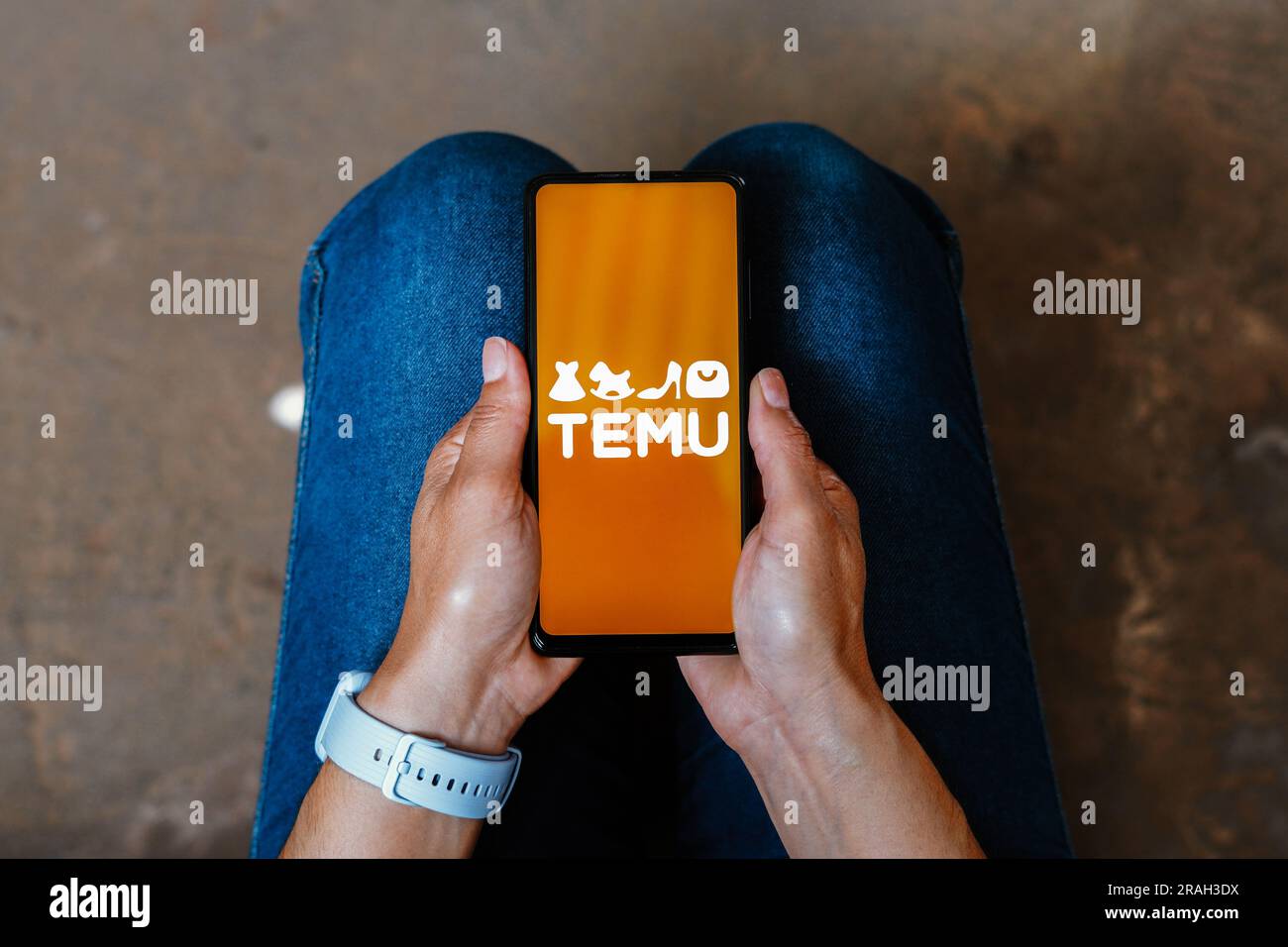 Temu logo hi-res stock photography and images - Alamy