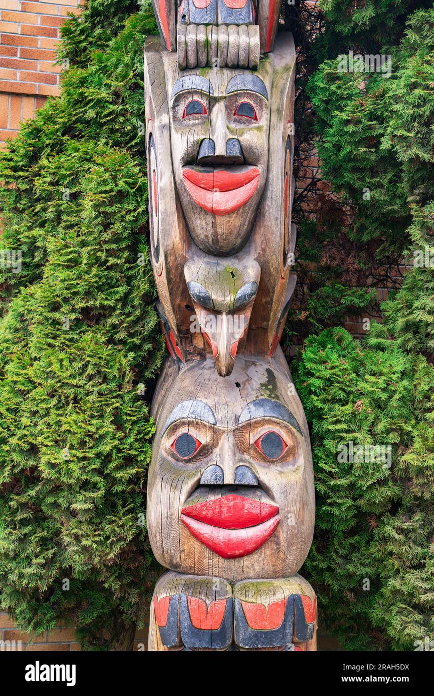 Totem pole totem pole duncan hi-res stock photography and images - Alamy