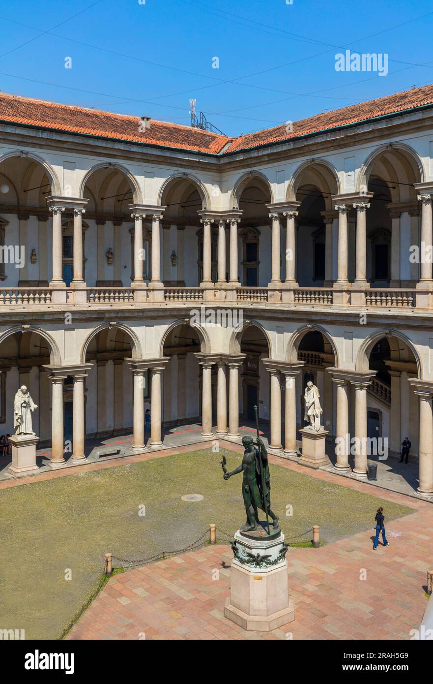 Biblioteca braidense hi-res stock photography and images - Alamy
