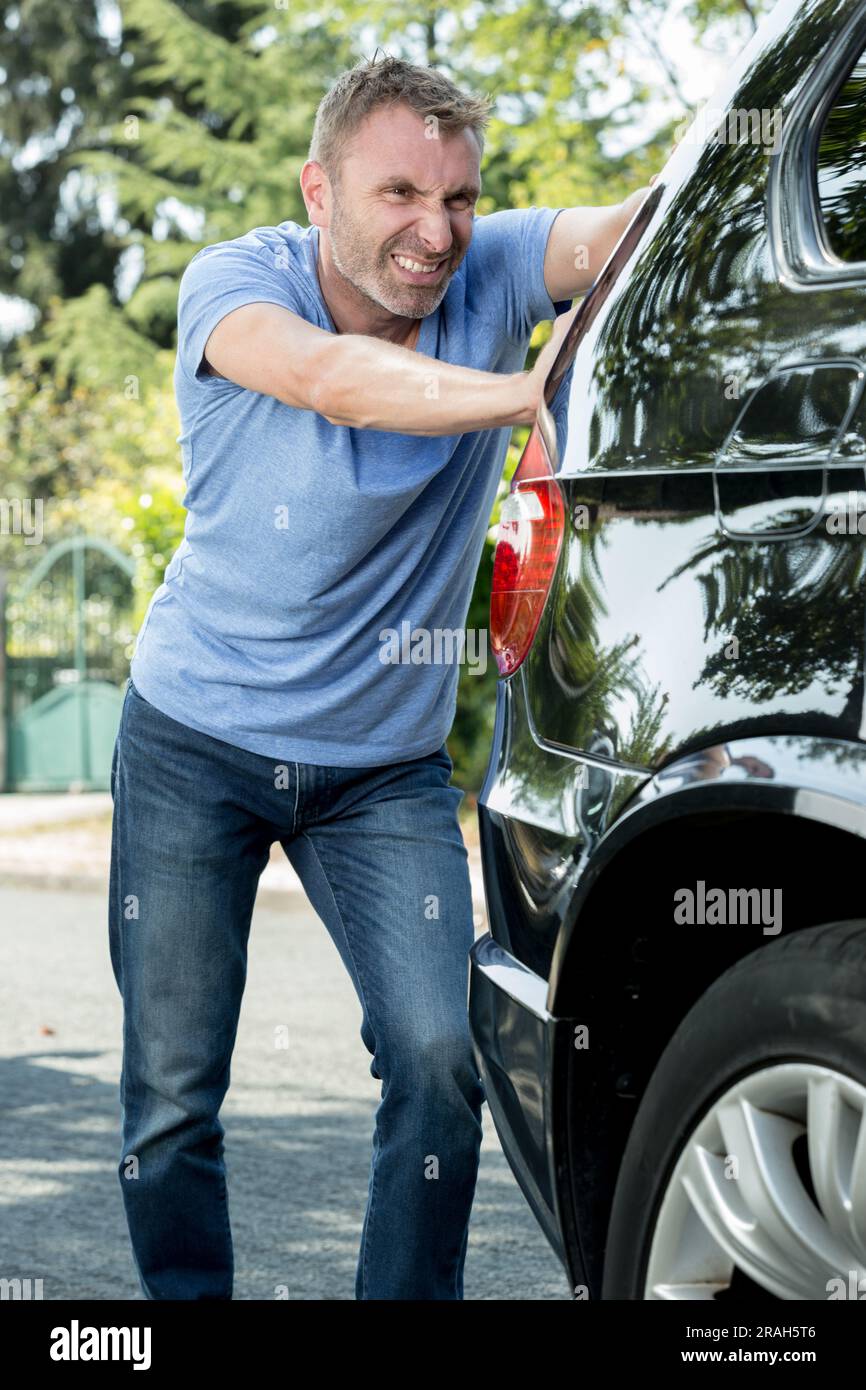 Man broken electric car hi-res stock photography and images - Alamy