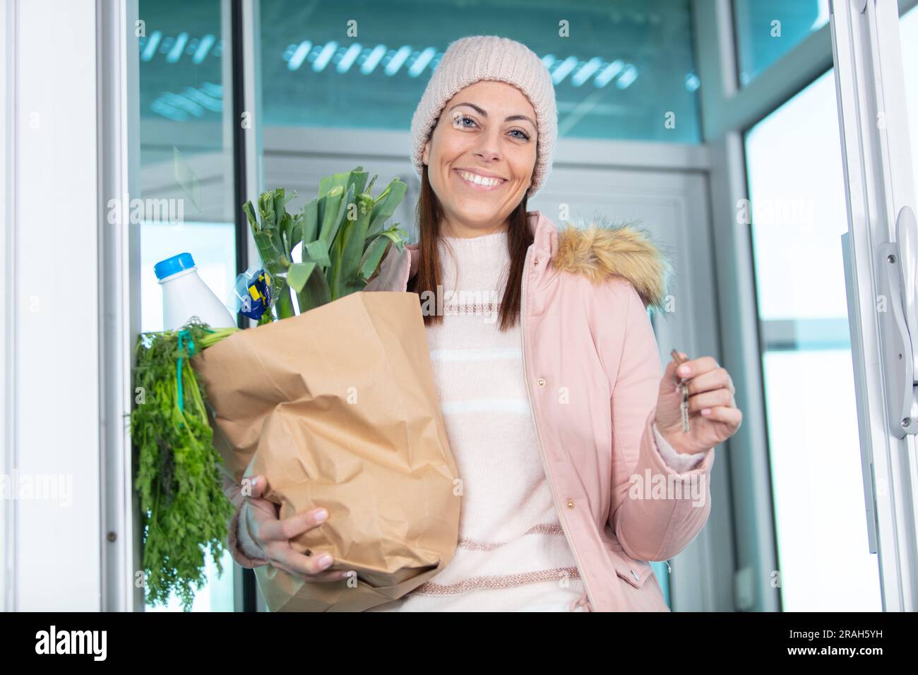 Customer is returning the meal hi-res stock photography and images - Alamy
