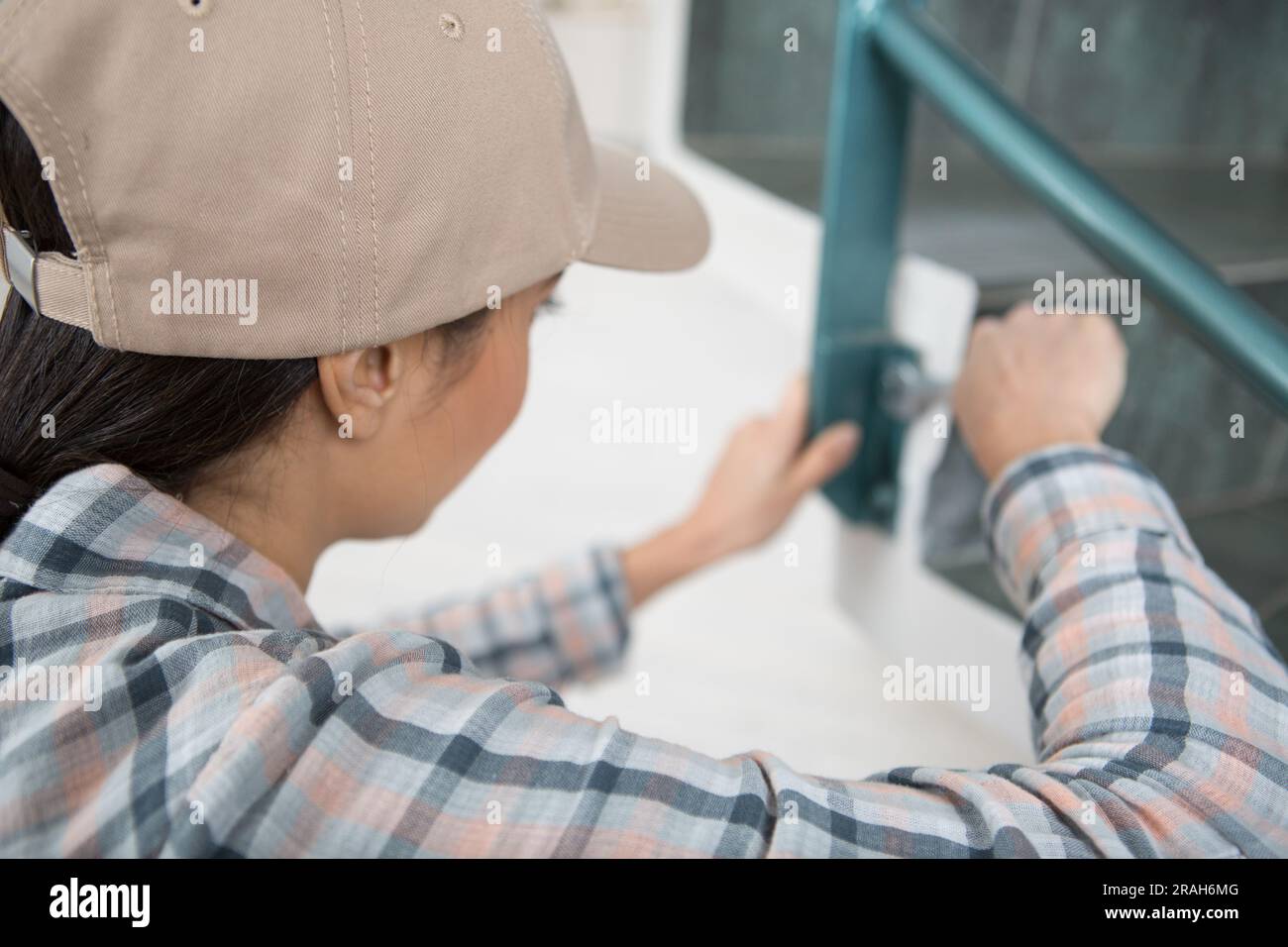 Electrician screwing hi-res stock photography and images - Alamy