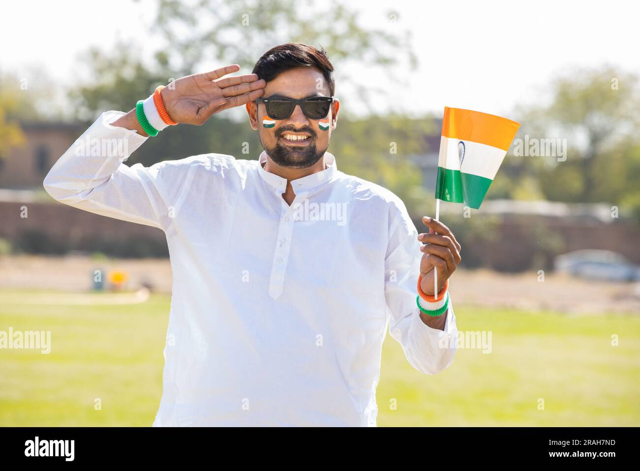 Indian salute hi-res stock photography and images - Alamy
