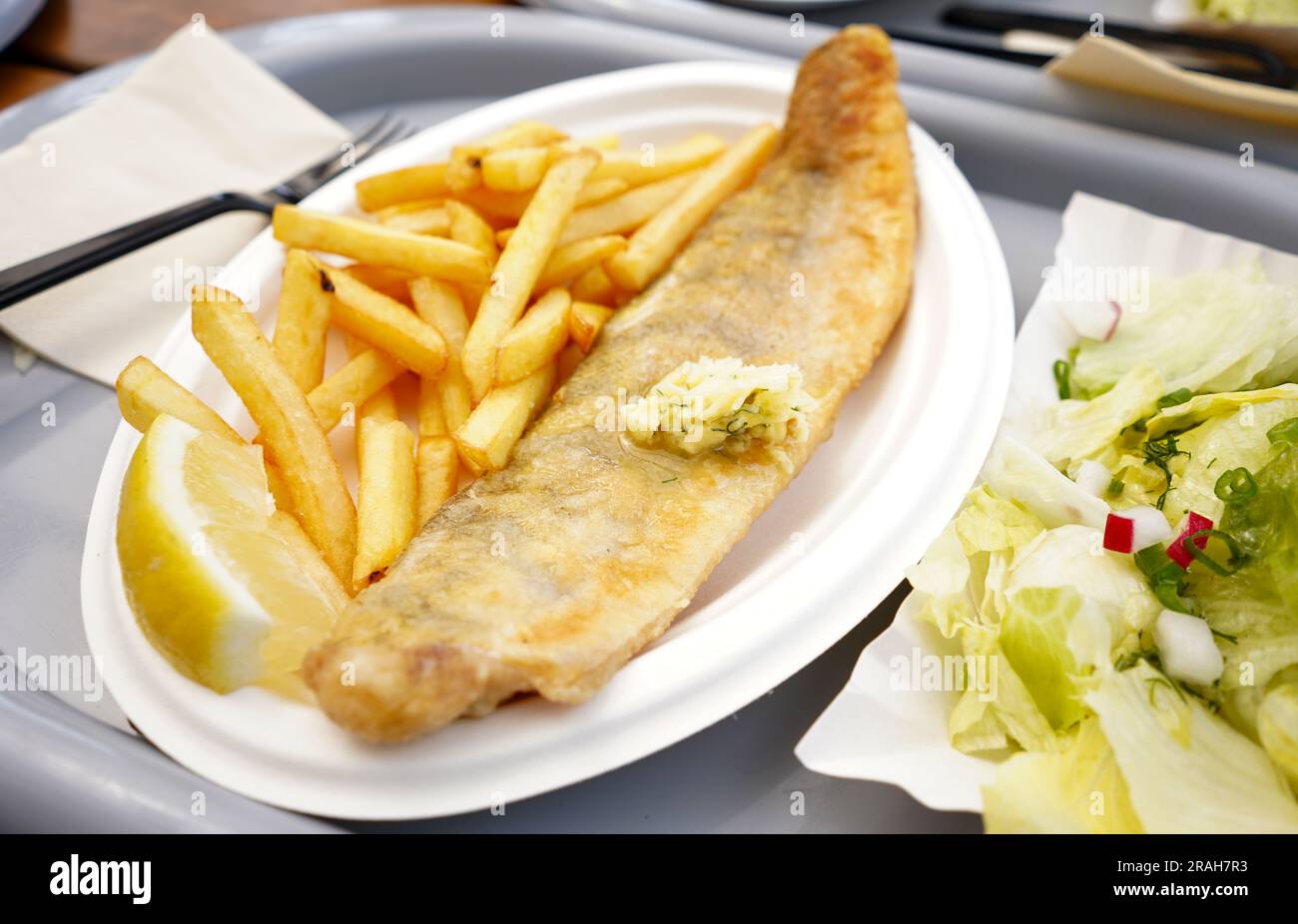 French fries and fish hi-res stock photography and images - Alamy